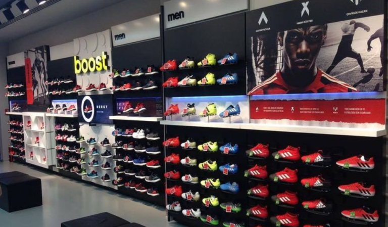 1001+ Nama Usaha Toko Sepatu yang Bagus & Belum Dipakai